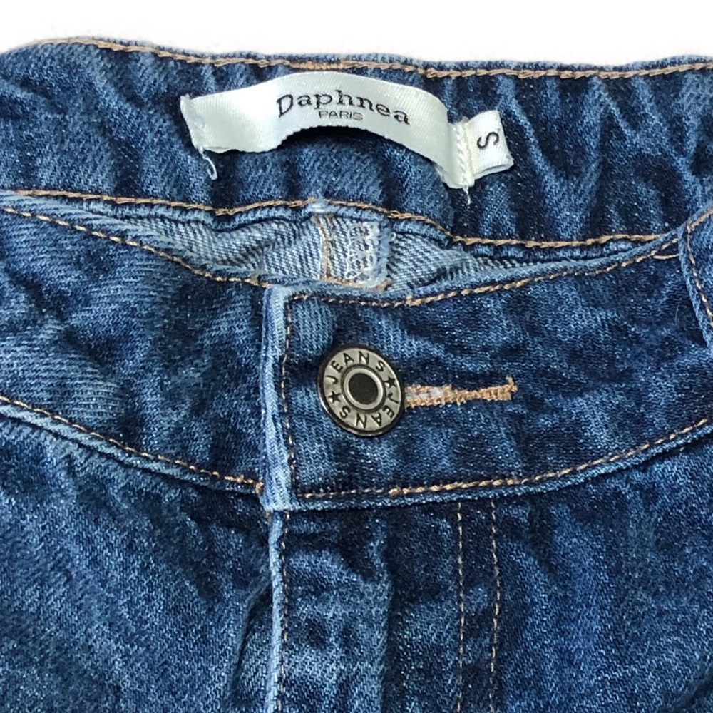 Daphnea Paris High Rise Laid Back Mom Jeans - Gem